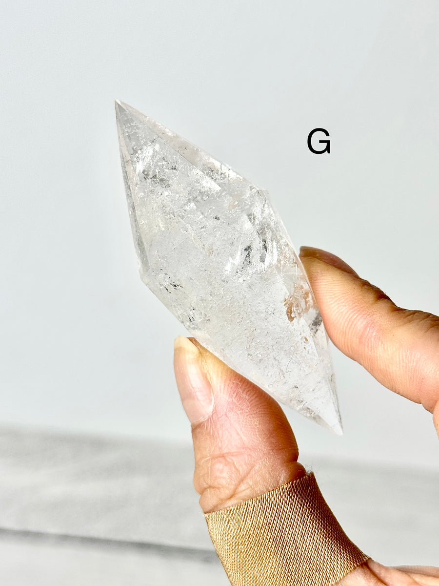 Clear Quartz Vogel Carving – Lucky Moon Crystal Bar
