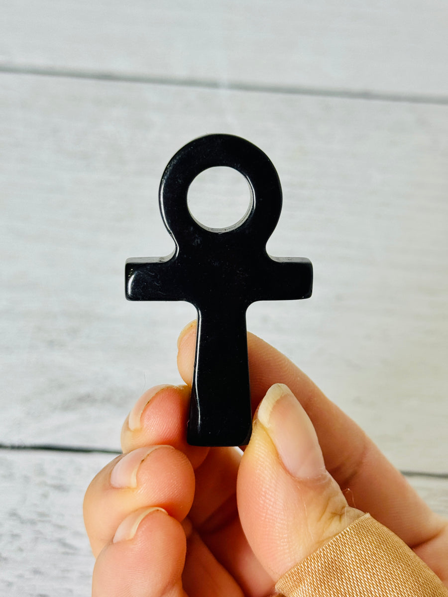 Crystal Ankh Carving – Lucky Moon Crystal Bar